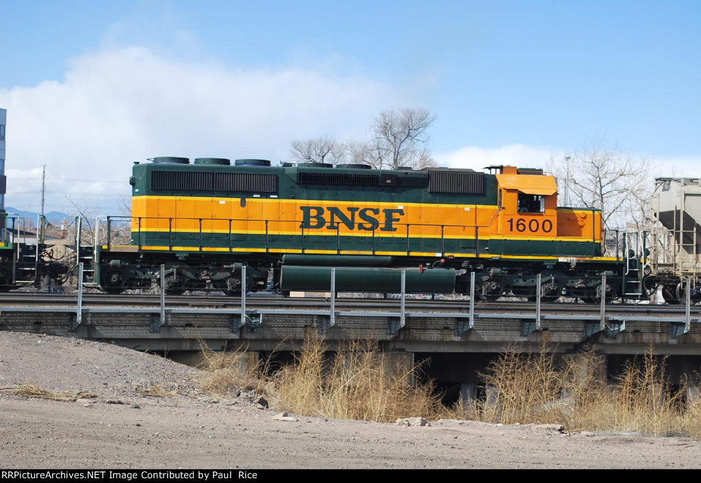 BNSF 1600